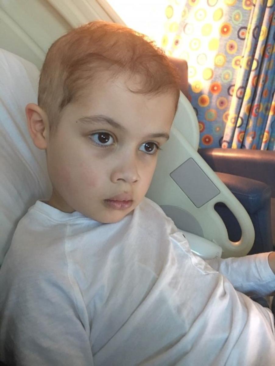 Pensaban que tenía paperas pero este niño de 6 años tenía cáncer y le ...